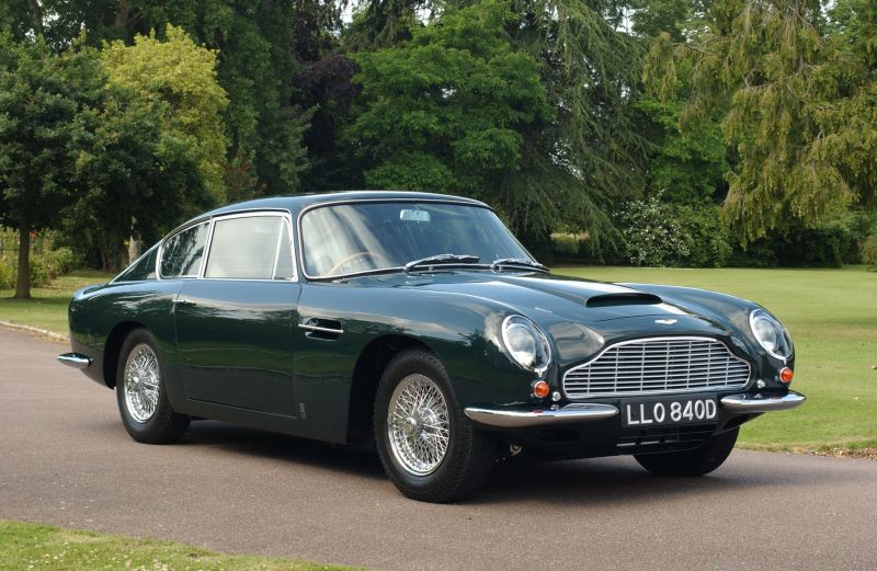 Aston Martin DB6 technical specifications and fuel economy